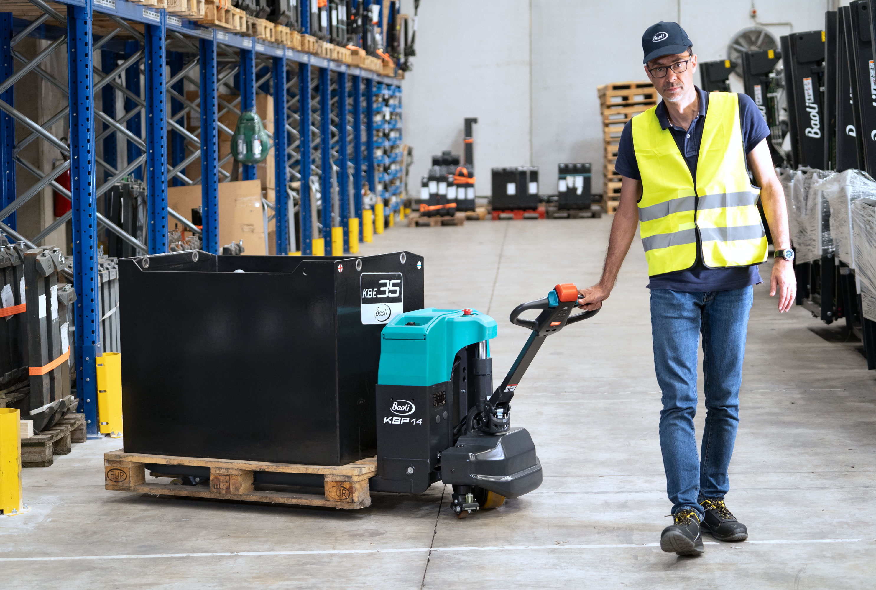 Baoli Unveils the New KBP 14-20: Compact Pallet Truck for Indoor ...